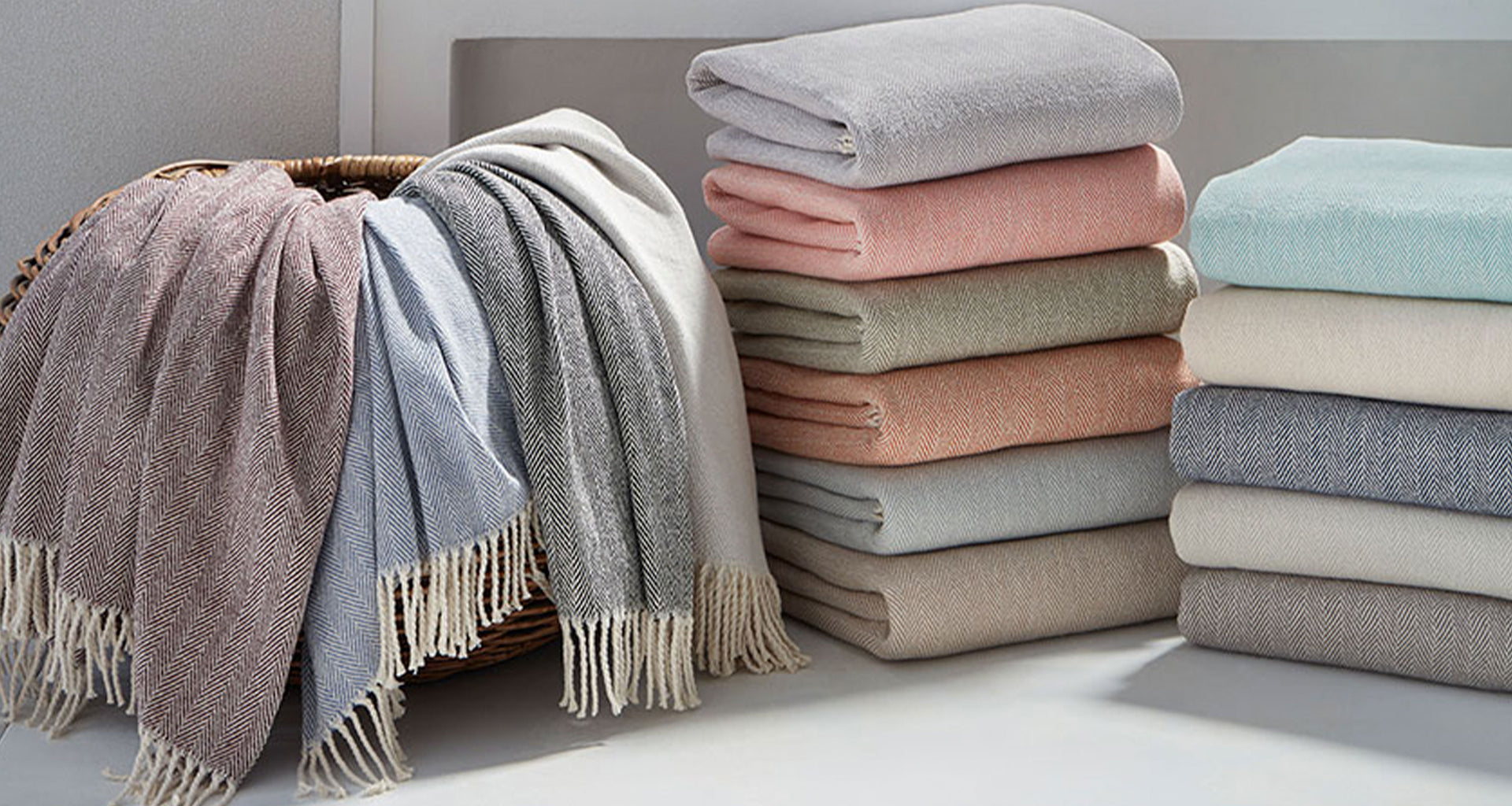 Luxury Herringbone Throw Blankets - Knit Blankets | SFERRA