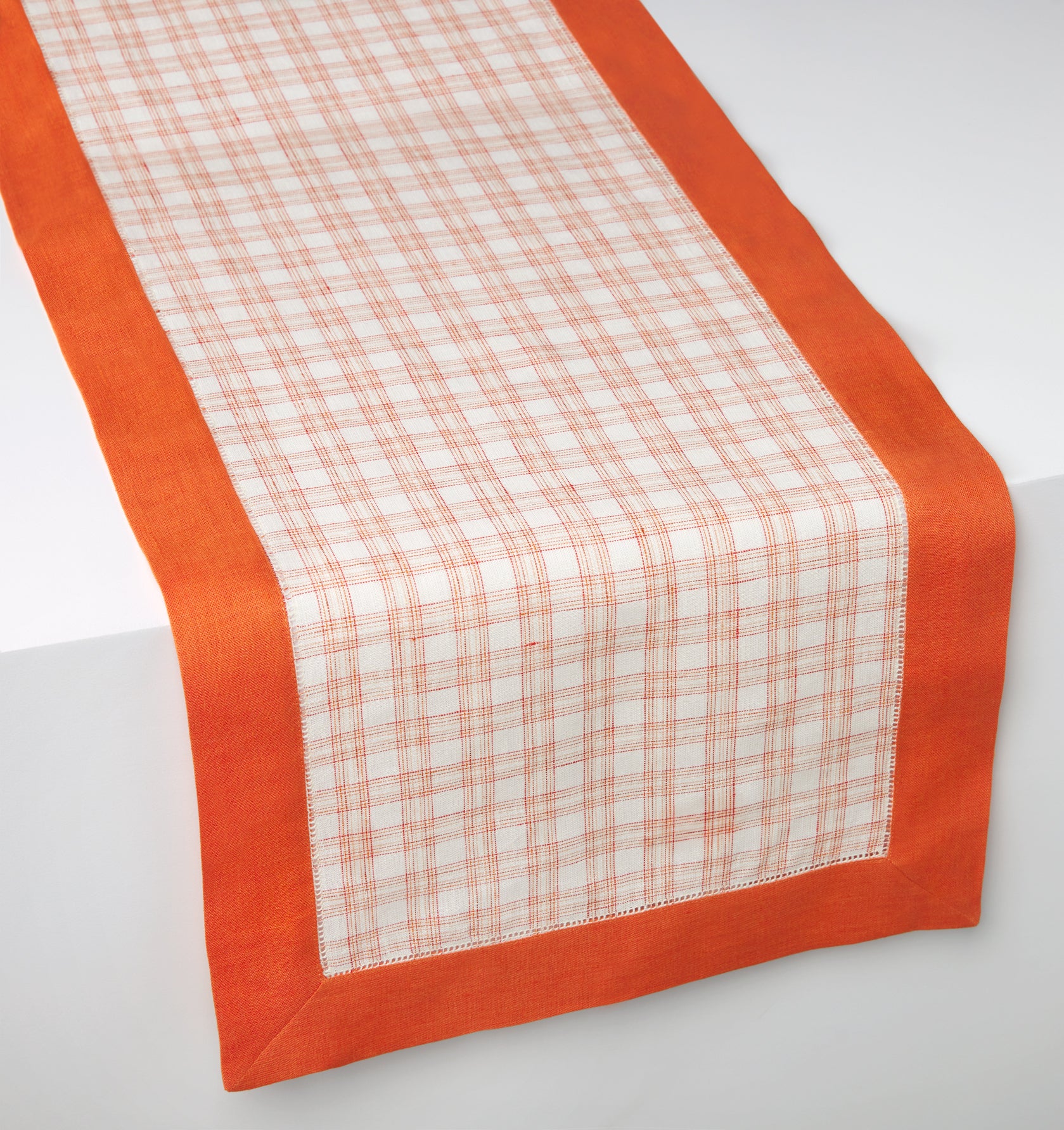 Luxury Table Linens | Tablecloths, Placemats, Napkins & More | SFERRA