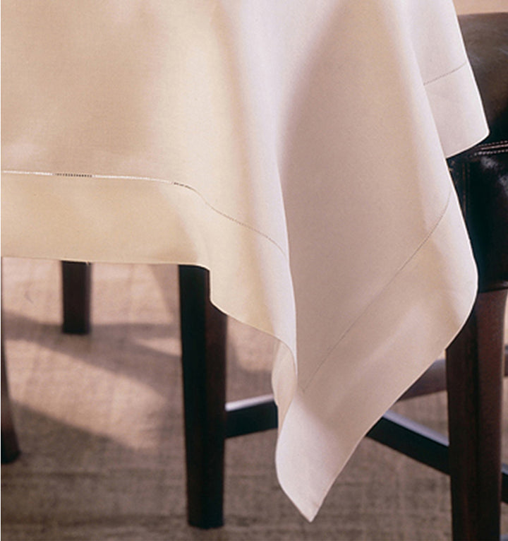 Luxury Table Linens | Tablecloths, Placemats, Napkins & More | SFERRA